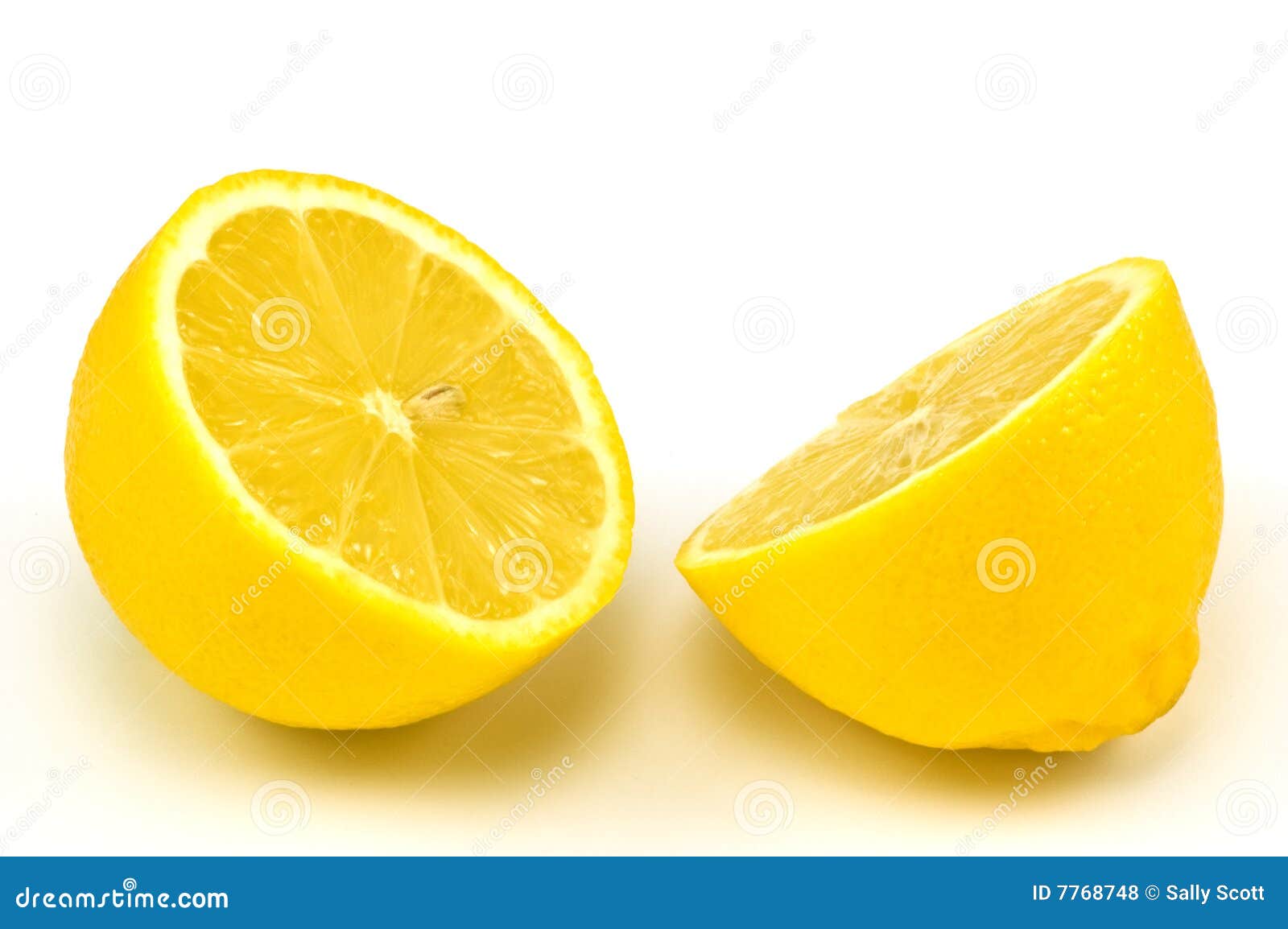 Coupez le citron photo stock. Image du aigre, citron, isolement - 7768748