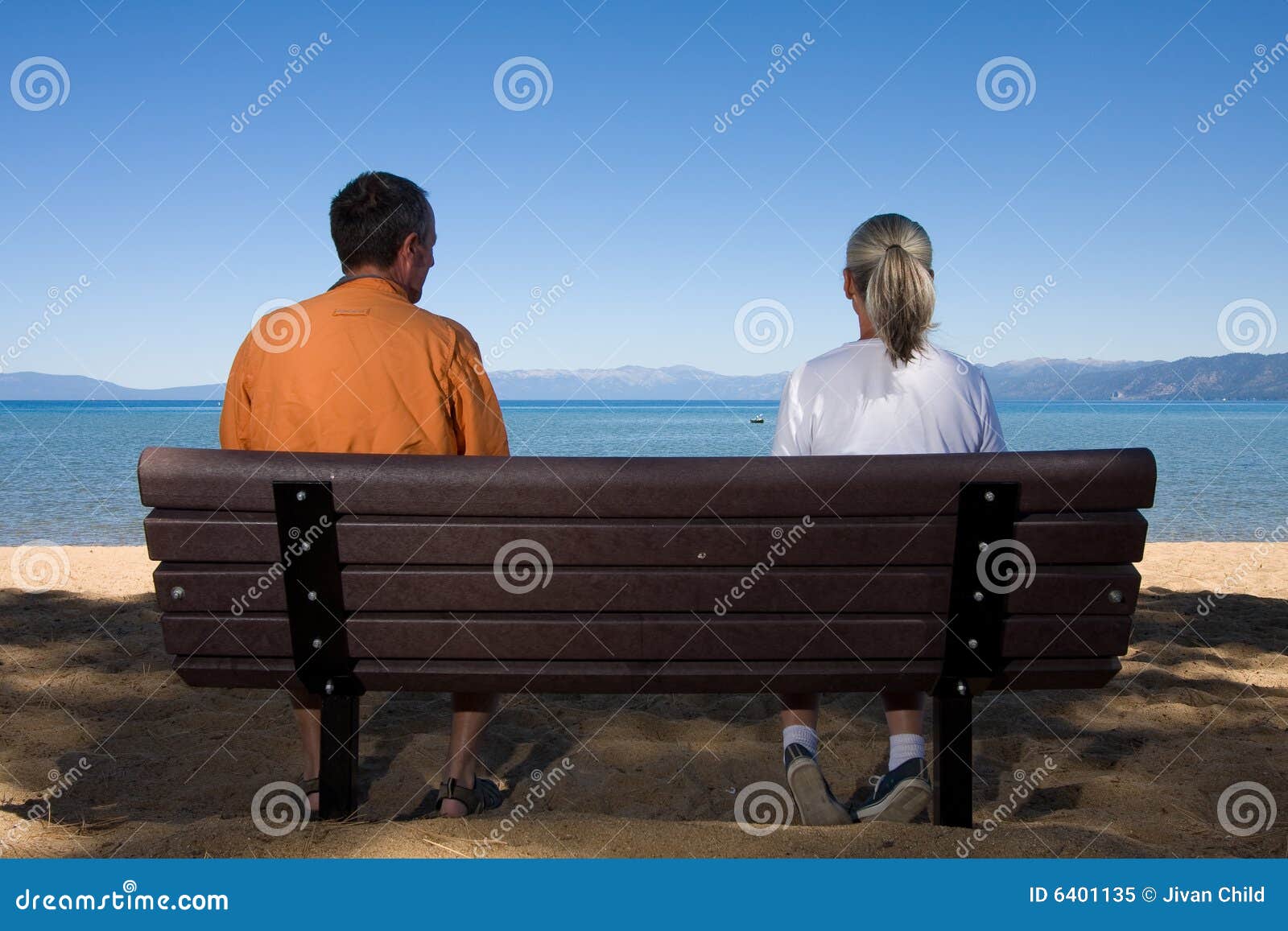 Couple on bench stock image. Image of romance, holiday - 6401135