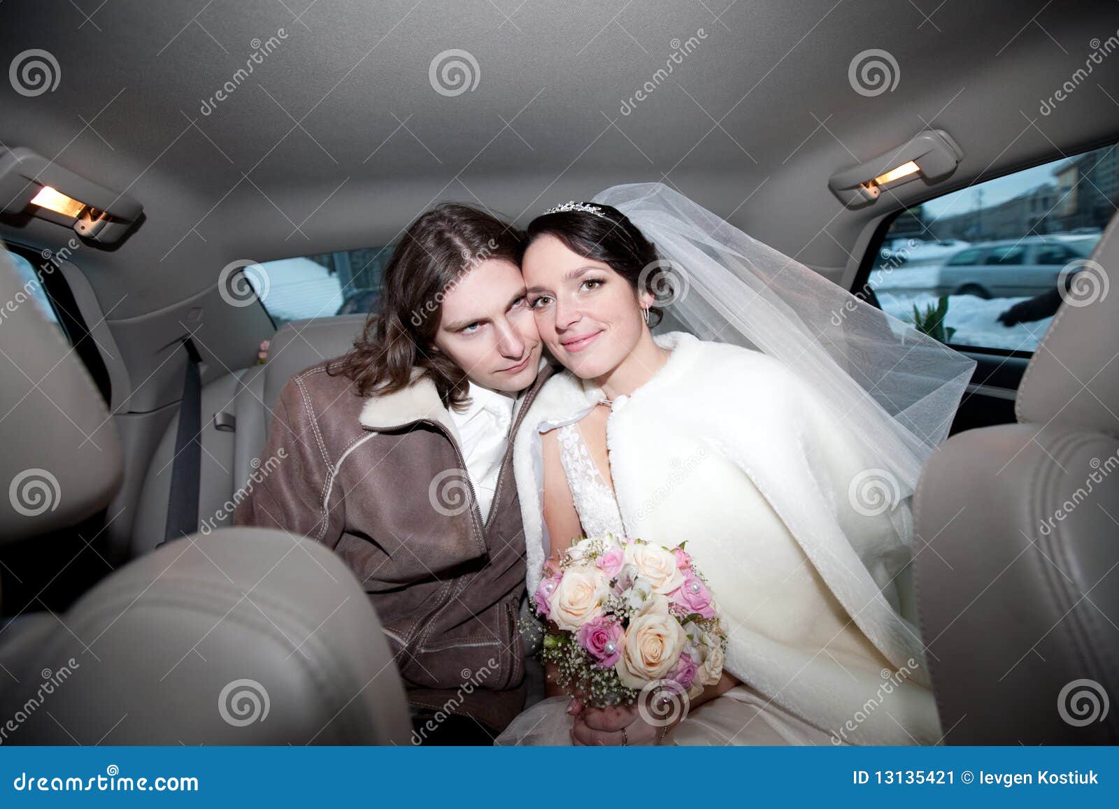A couple in the car stock image. Image of love, adult - 13135421