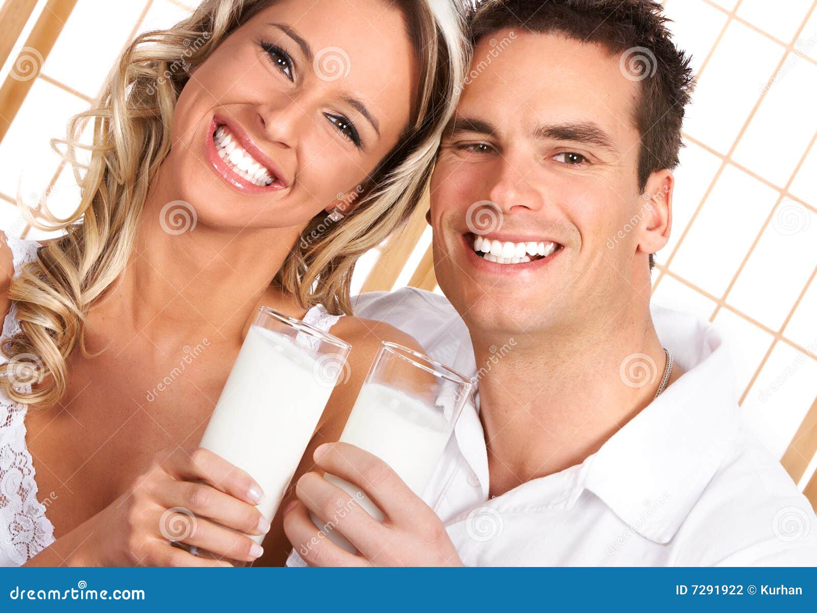 A Couple Of Tea And Milk Jug Made Of Porcelain And Cover Gilt. These ...