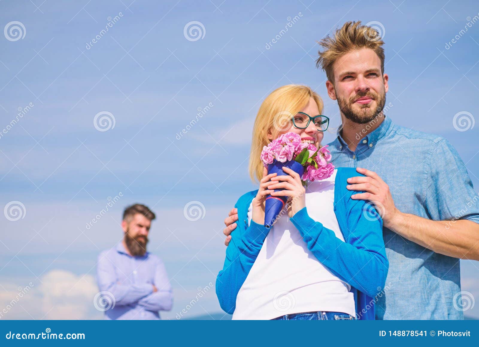 Couple With Flowers Bouquet Romantic Date New Love Ex Partner