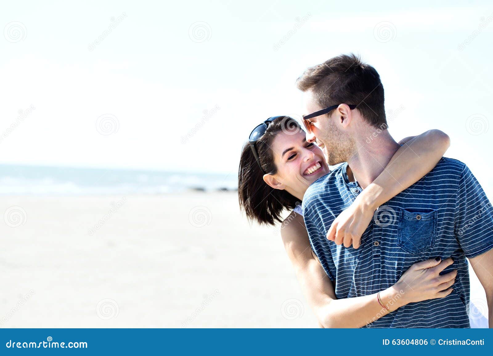 Couple Love Hugging Affectionately Front Sea Stock Photos - Free ...