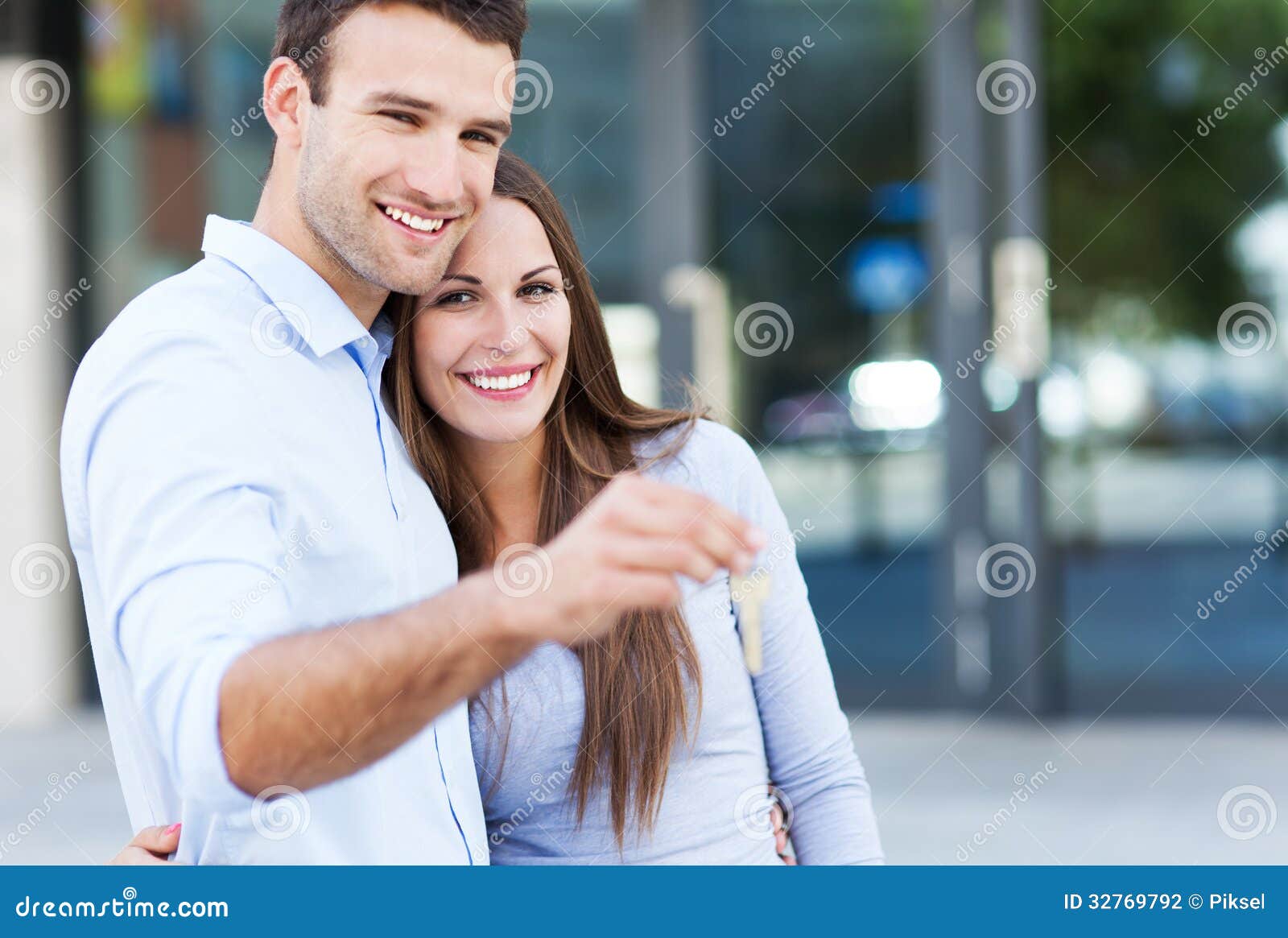 Couple with new house keys stock photo. Image of caucasian - 32769792