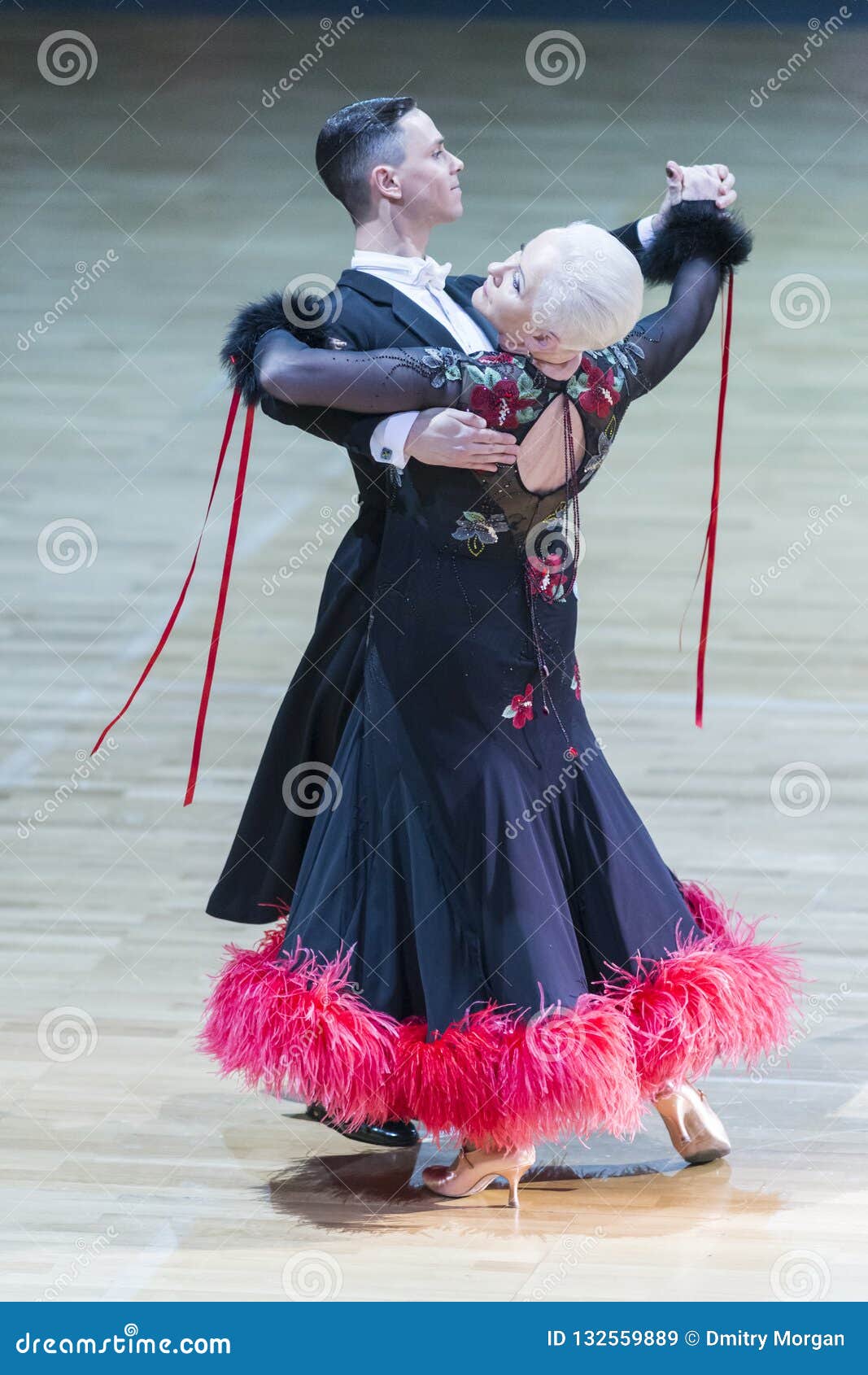 Couple Performs WDC World Professional 10 Dance Pro-am International ... Couple Performs WDC World Professional 10 Dance Pro-am International ...