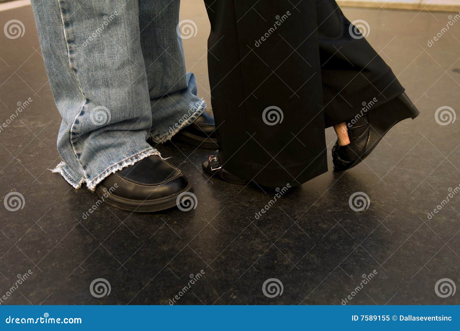 A Couple S Feet while Leaning in for a Kiss Stock Image - Image of ...