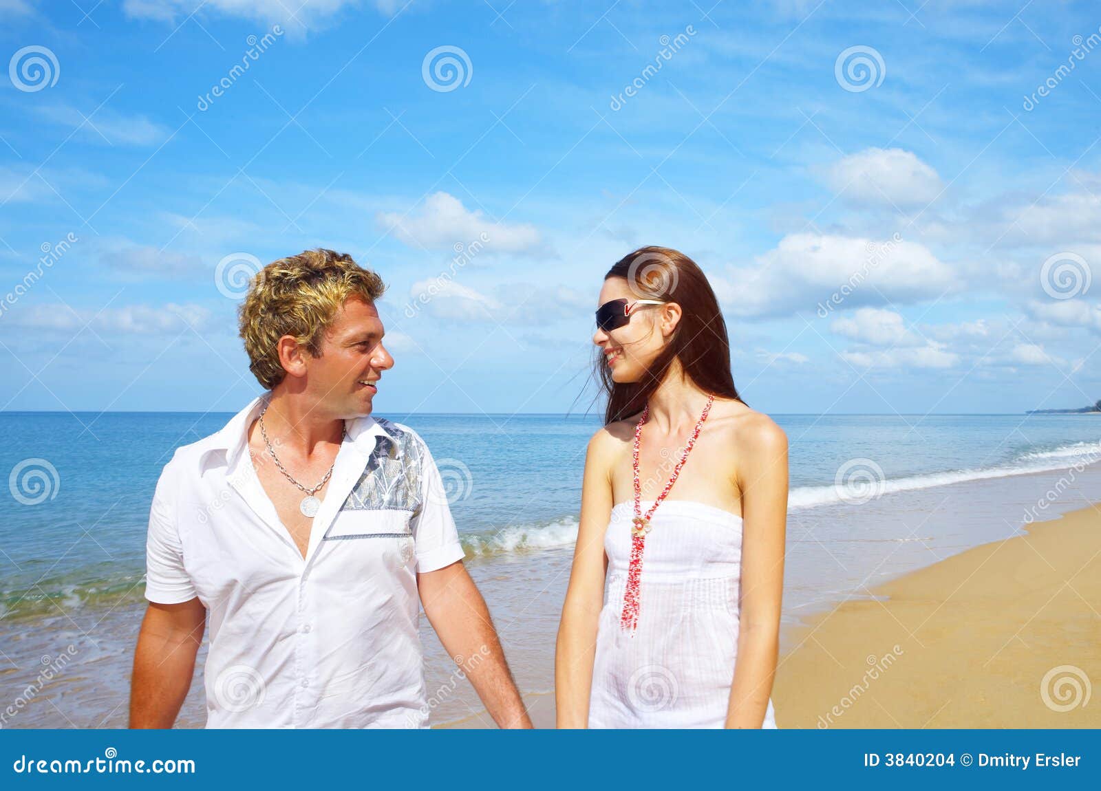 Couple And Sea Picture. Image: 3840204