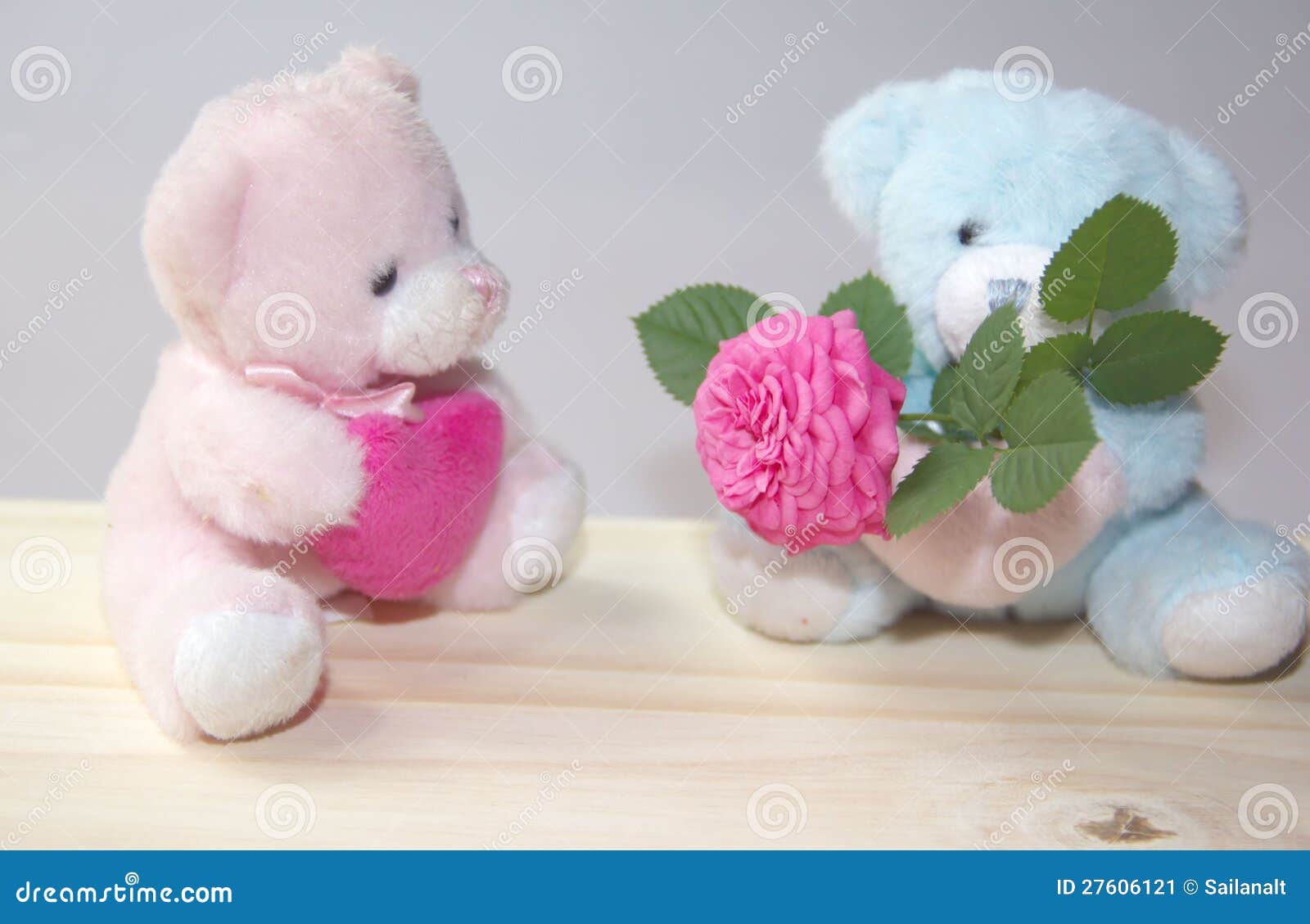 Couple of Soft Bears in Love Stock Image - Image of pink, cute: 27606121