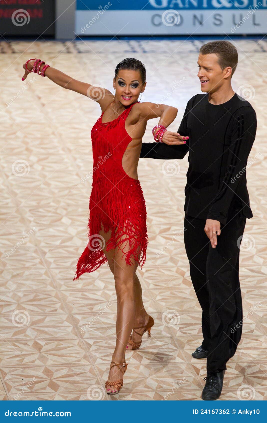 Couples De Danse : Dmitry Pugachev - Anastasia Balaeva Photographie éditorial - Image du effort ...