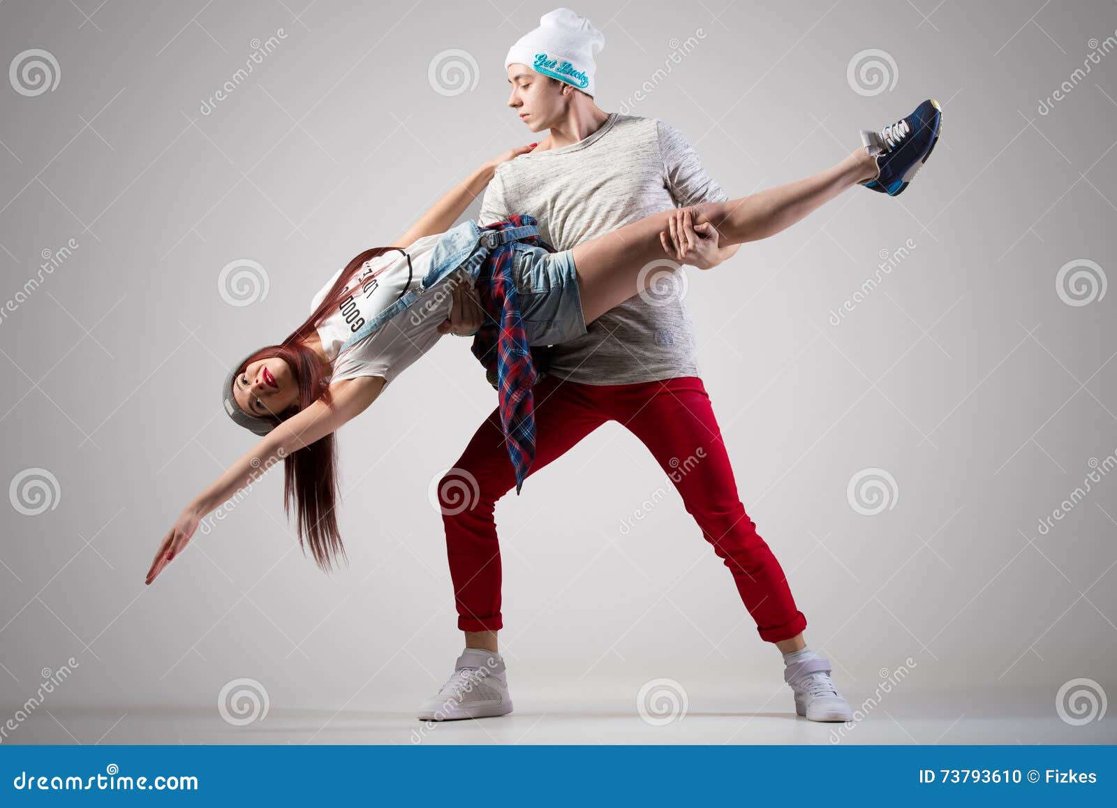 Couples Modernes De Danseurs Photo stock - Image du actif, exercice ...