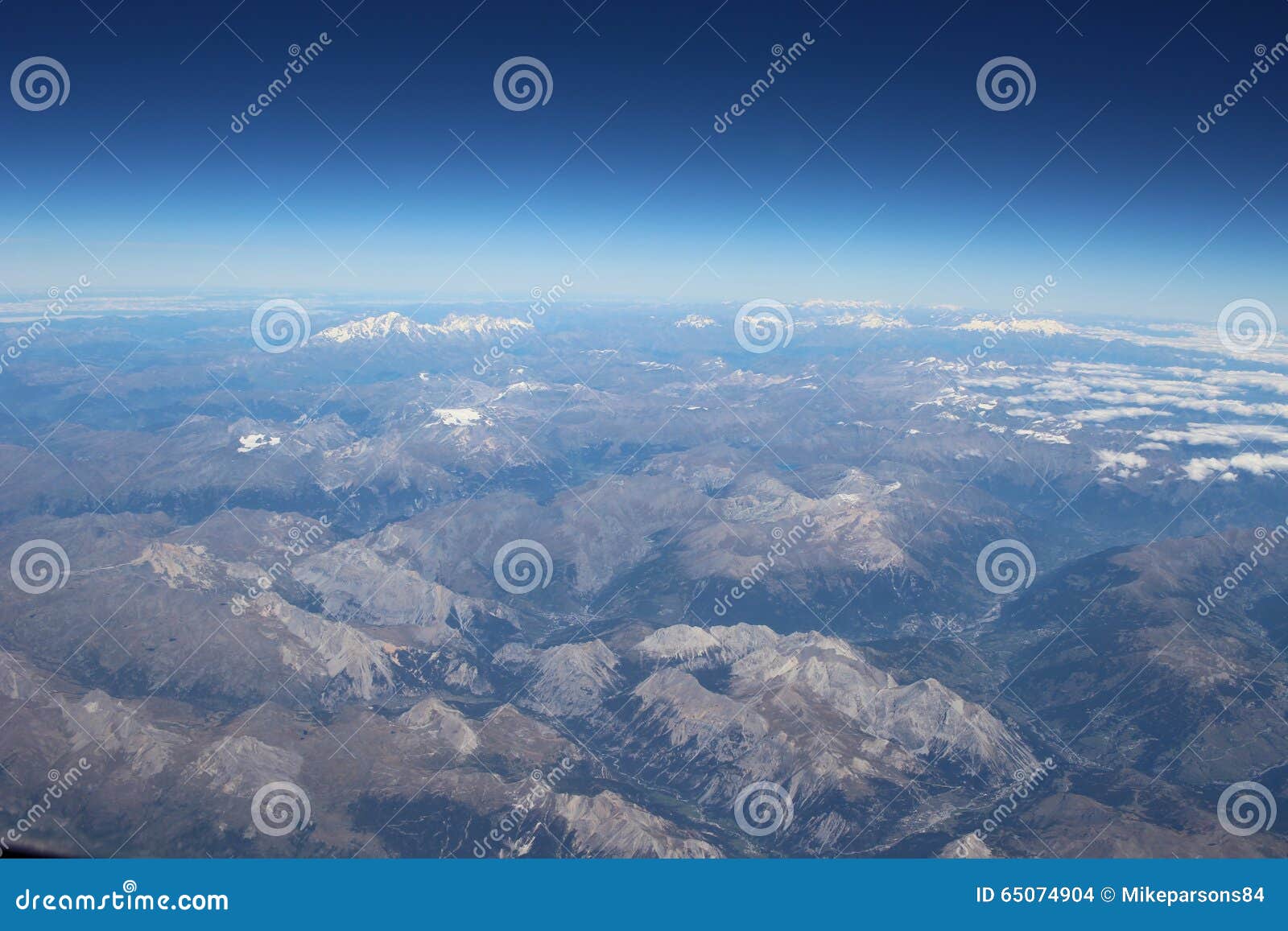 Courbure De La Terre Au-dessus Des Alpes Photo stock - Image du pendant ...