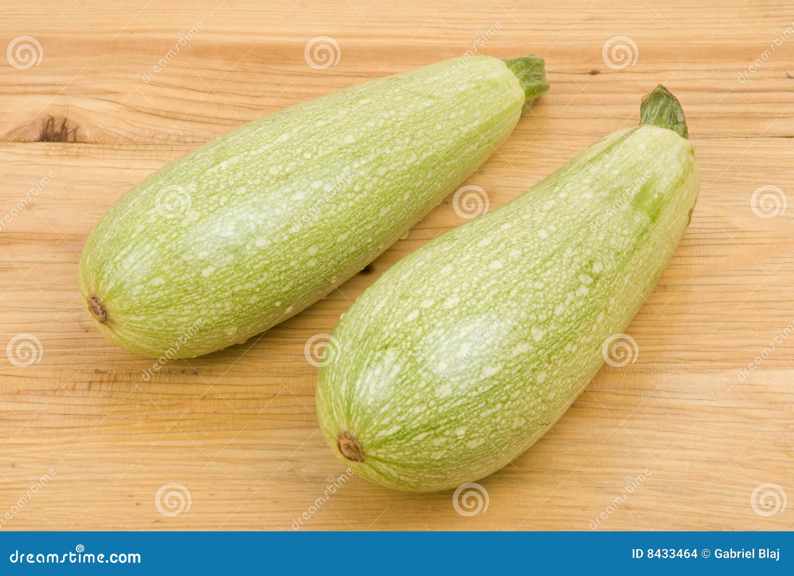 Courge à la moelle photo stock. Image du légume, ingrédient - 8433464