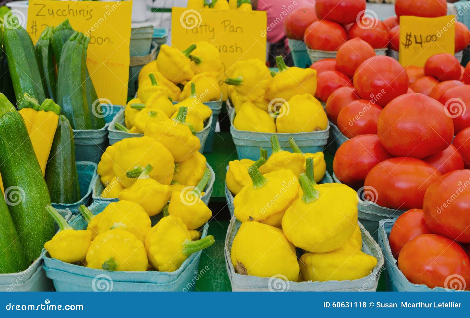 Courgette, Patty Pan Squash Et Tomates Dans Les Paniers Photo stock ...