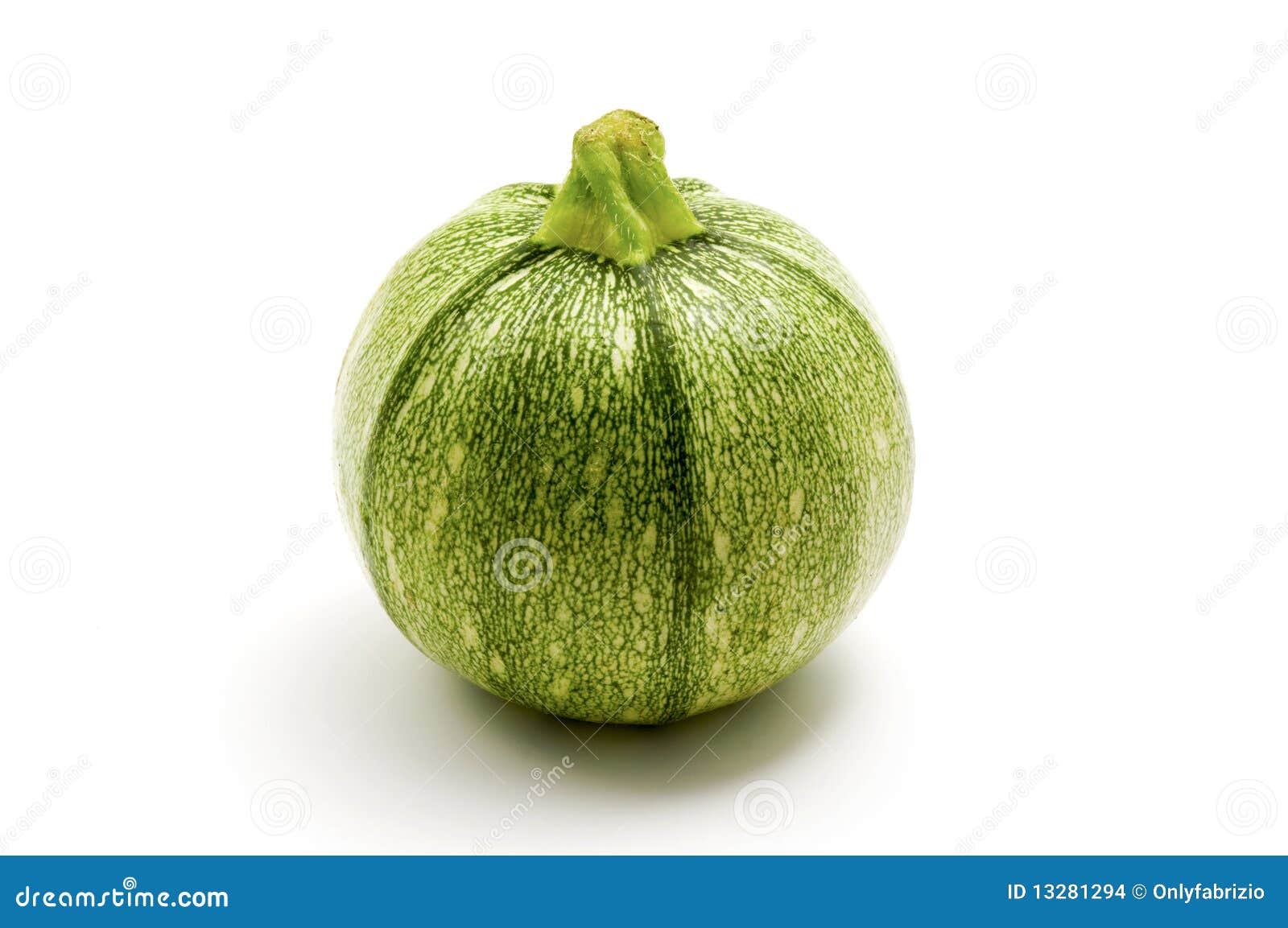 Courgette ronde photo stock. Image du isolement, fond - 13281294