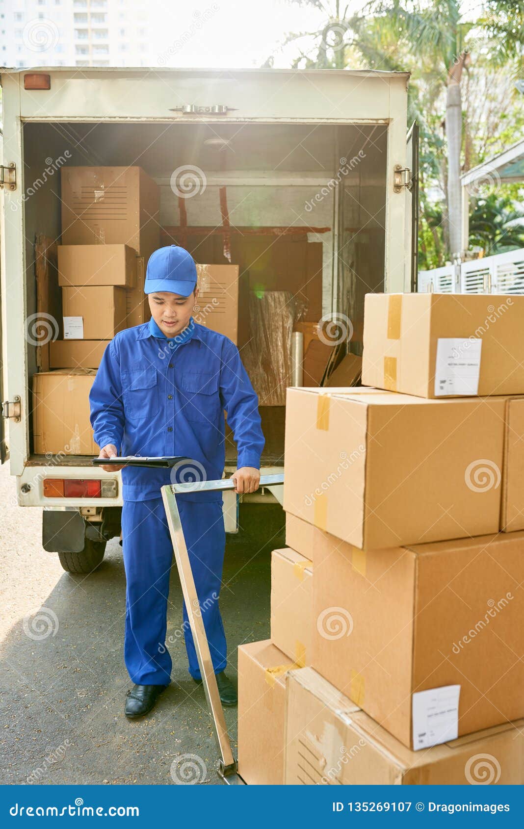 Courier loading van stock image. Image of asian, shipping - 135269107