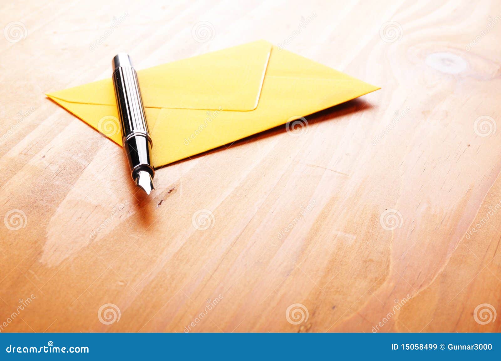 Courrier image stock. Image du stylo, contact, enveloppez - 15058499