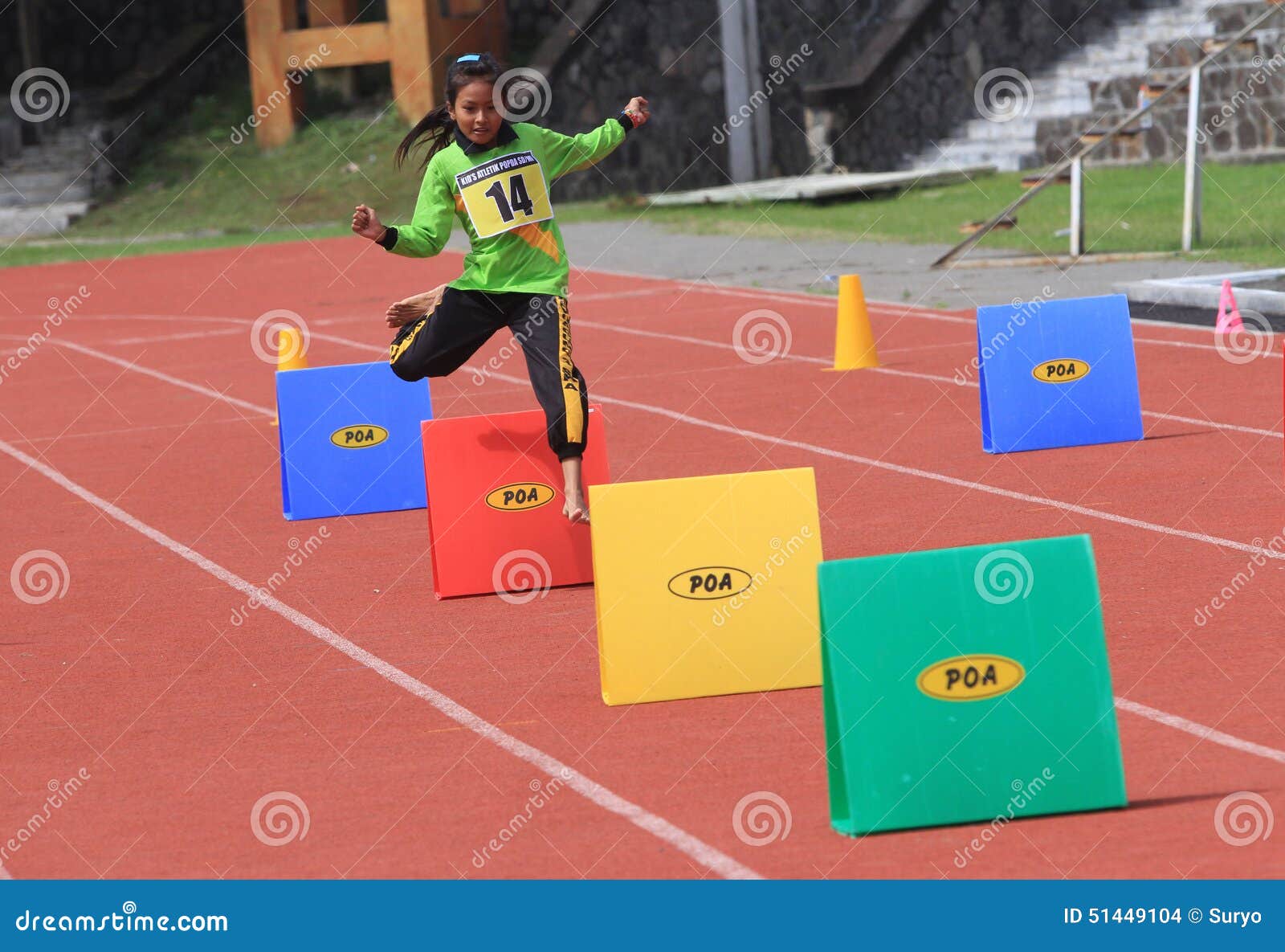 Course d'obstacles image stock éditorial. Image du élémentaire - 51449104