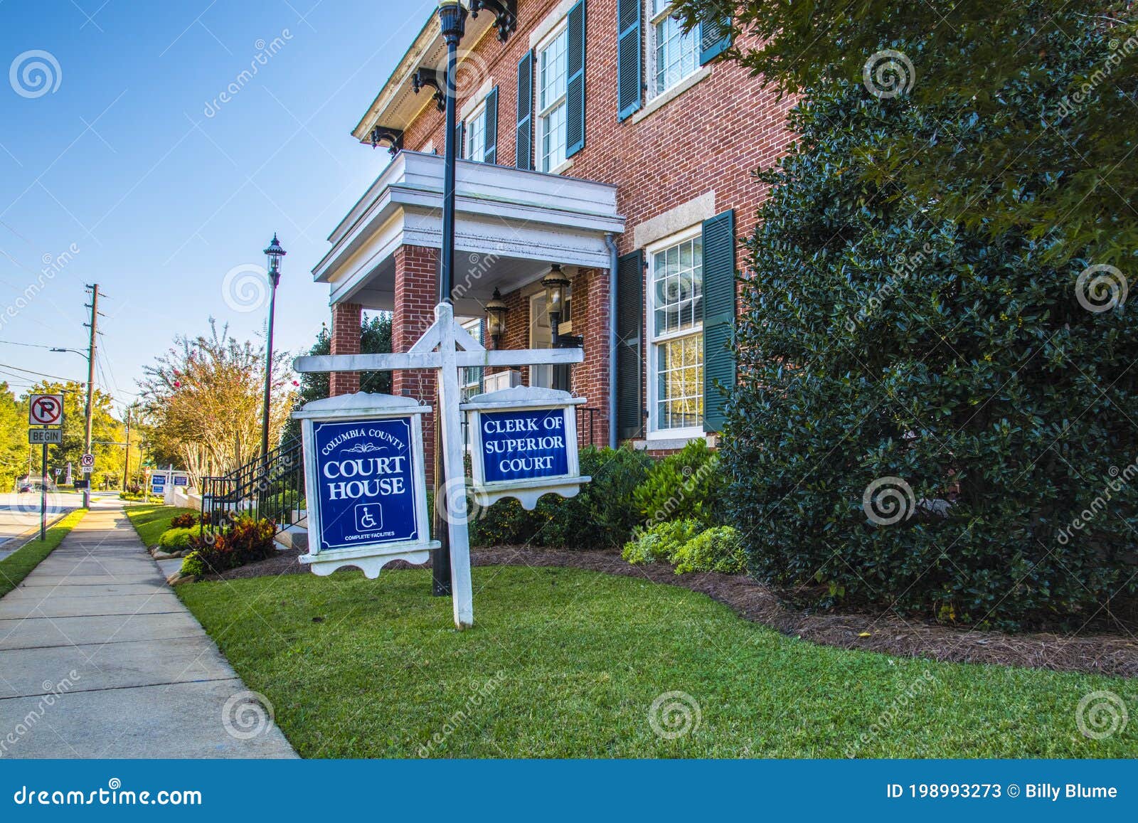 Courthouse in Appling Front Side View Editorial Stock Photo - Image of ...