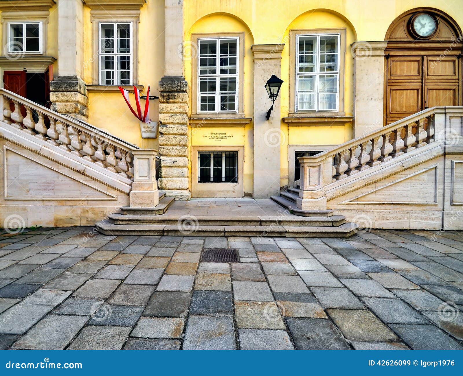 Courtyard in Vienna editorial stock image. Image of yard - 42626099