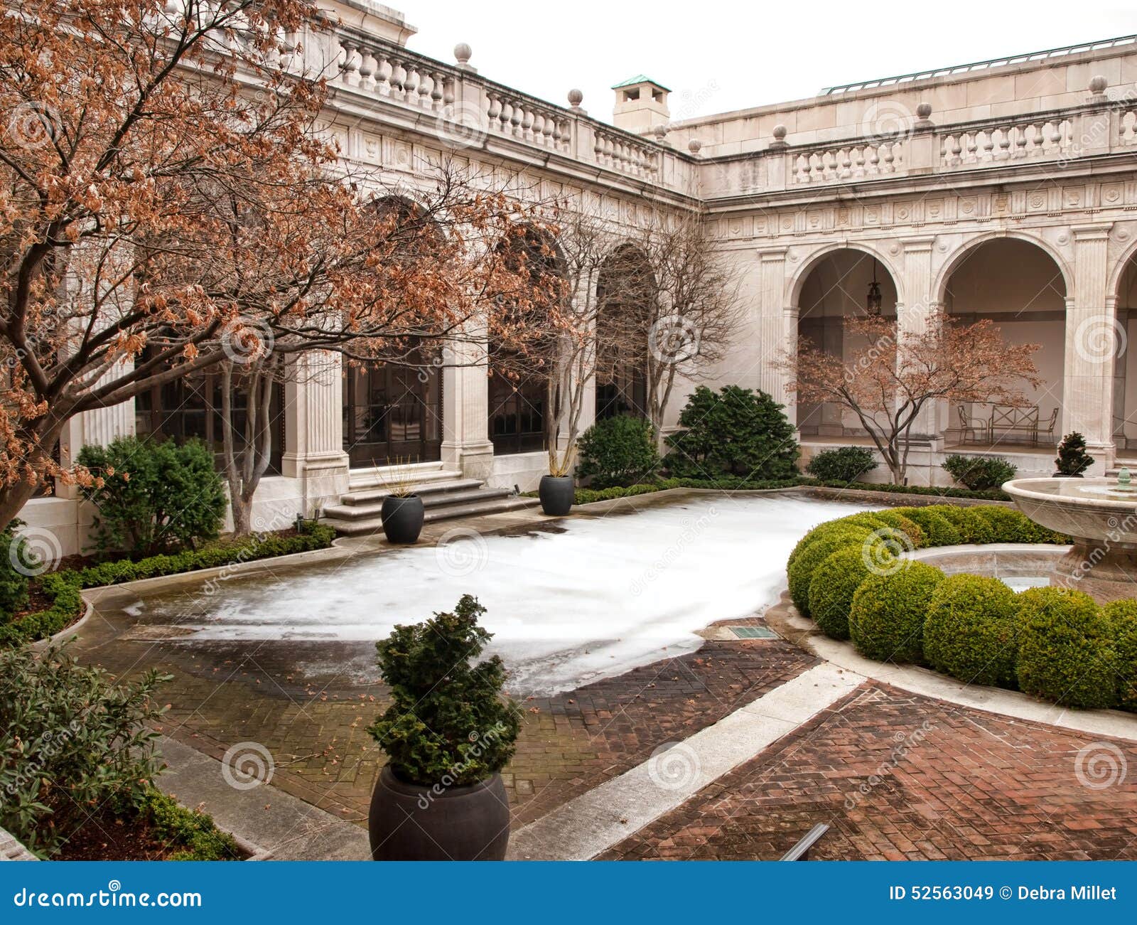 Courtyard in winter stock image. Image of portico, greenery - 52563049