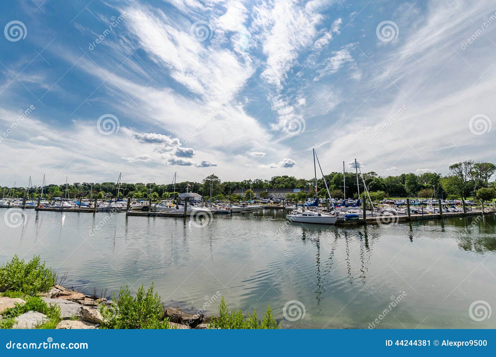 Cove Harbor, Connecticut stock image. Image of nice, coastline - 44244381
