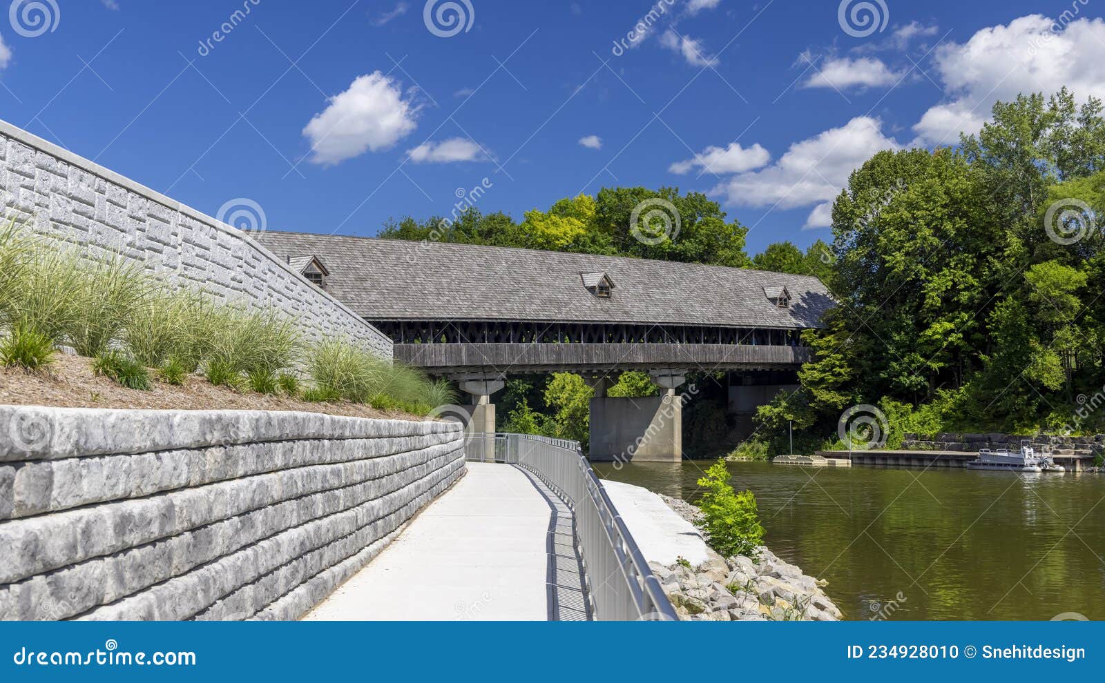 Covered Bridge in Frankenmuth, Michigan Editorial Image - Image of ...