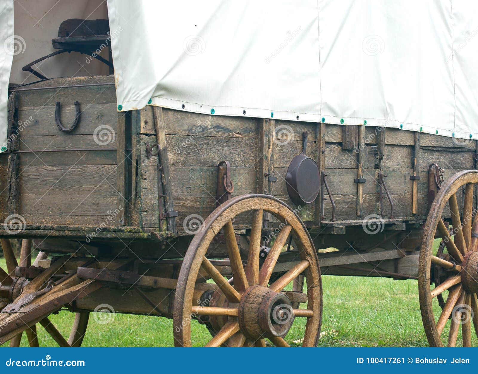 Covered Vintage Pioneer Wagon Stock Image - Image of pioneer, cart ...