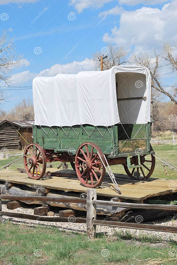 Covered wagon. stock photo. Image of country, cowboy - 32581200