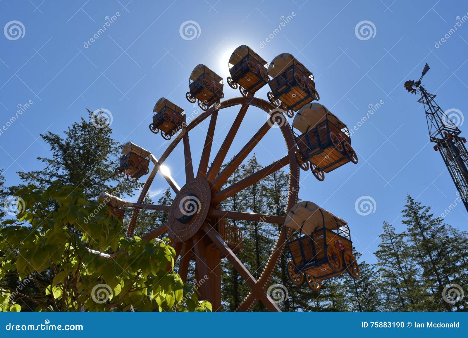 Covered Wagon Ferris Wheel editorial image. Image of covered - 75883190