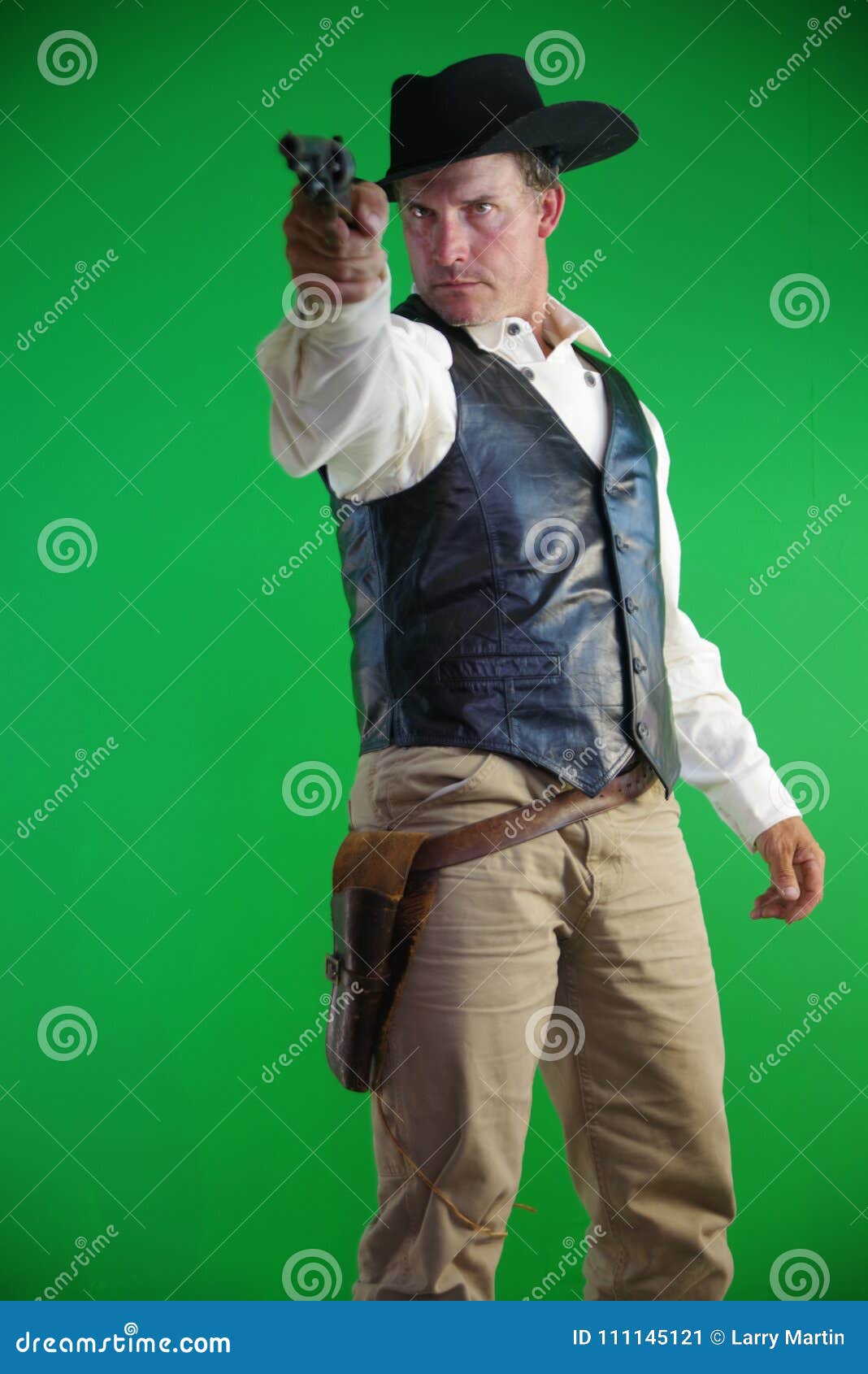 Cowboy Aiming Revolver stockbild. Bild von schwarzes - 111145121