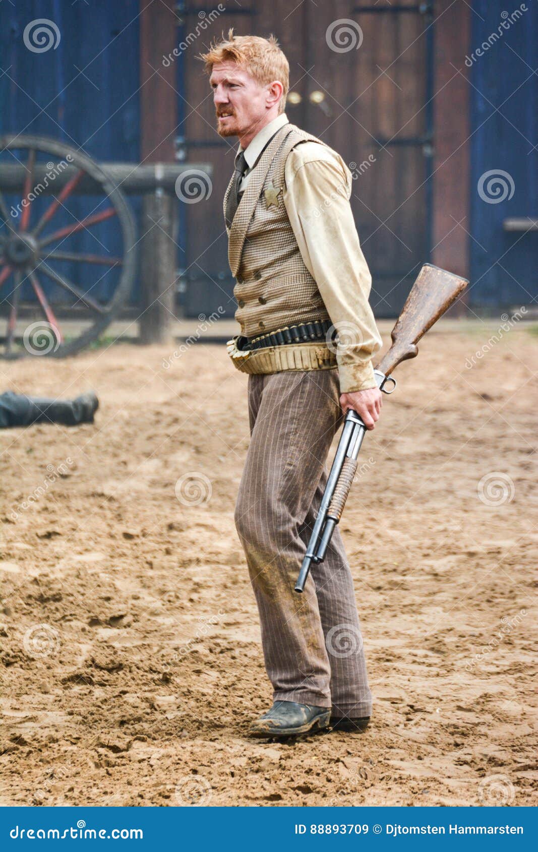 Cowboy Gunfighters editorial stock image. Image of fight - 88893709