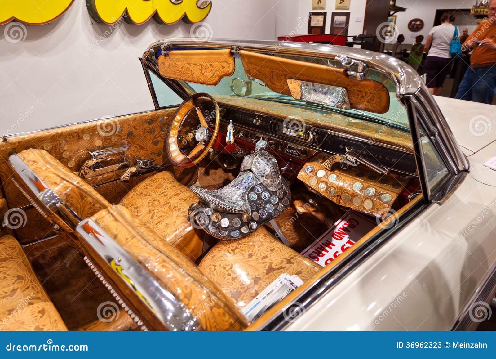 Cowboyauto redactionele stock foto. Image of auto, cowboy - 36962323