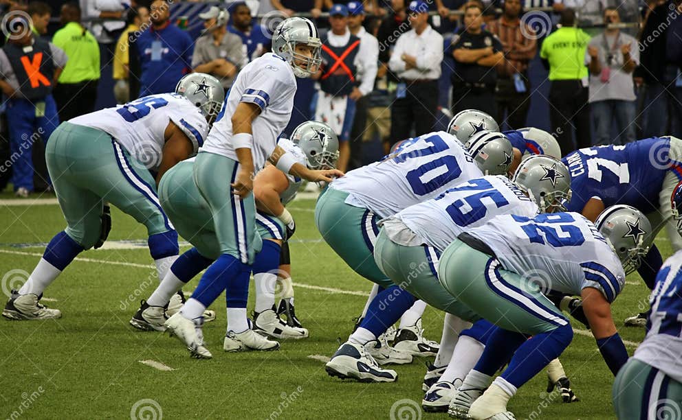 Cowboys Romo Offensive Line Editorial Photography - Image of helmet ...