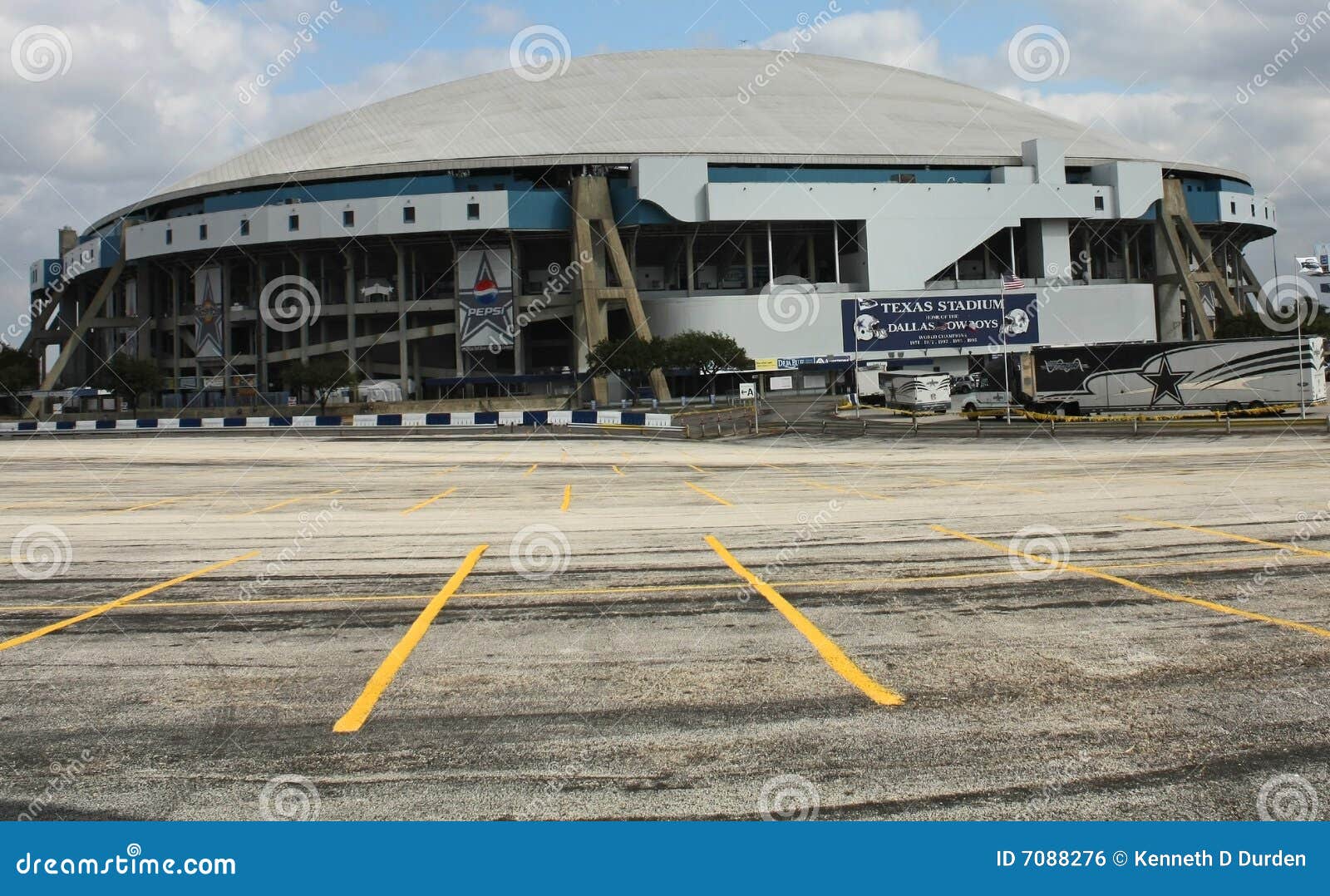 Cowboys Texas Stadium editorial photo. Image of futbol - 7088276