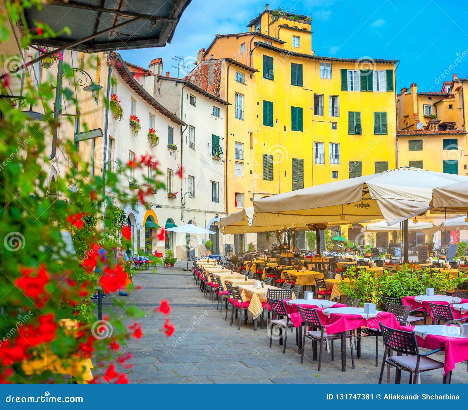 Cozy Cafe on the Old Streets of Italian Stock Image - Image of landmark ...