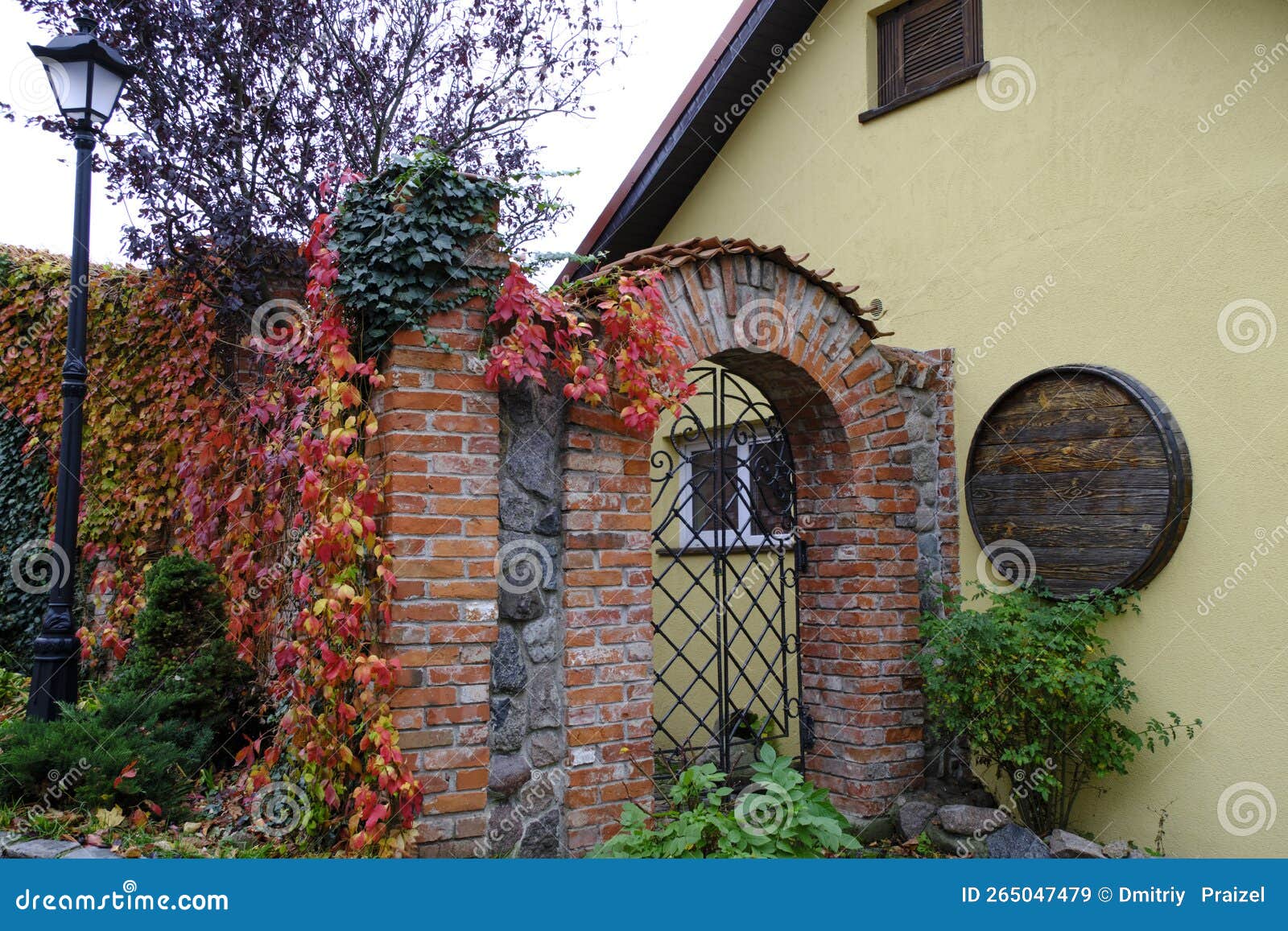 Cozy Courtyard with Arched Passage Made Red Brick. Stock Image - Image ...