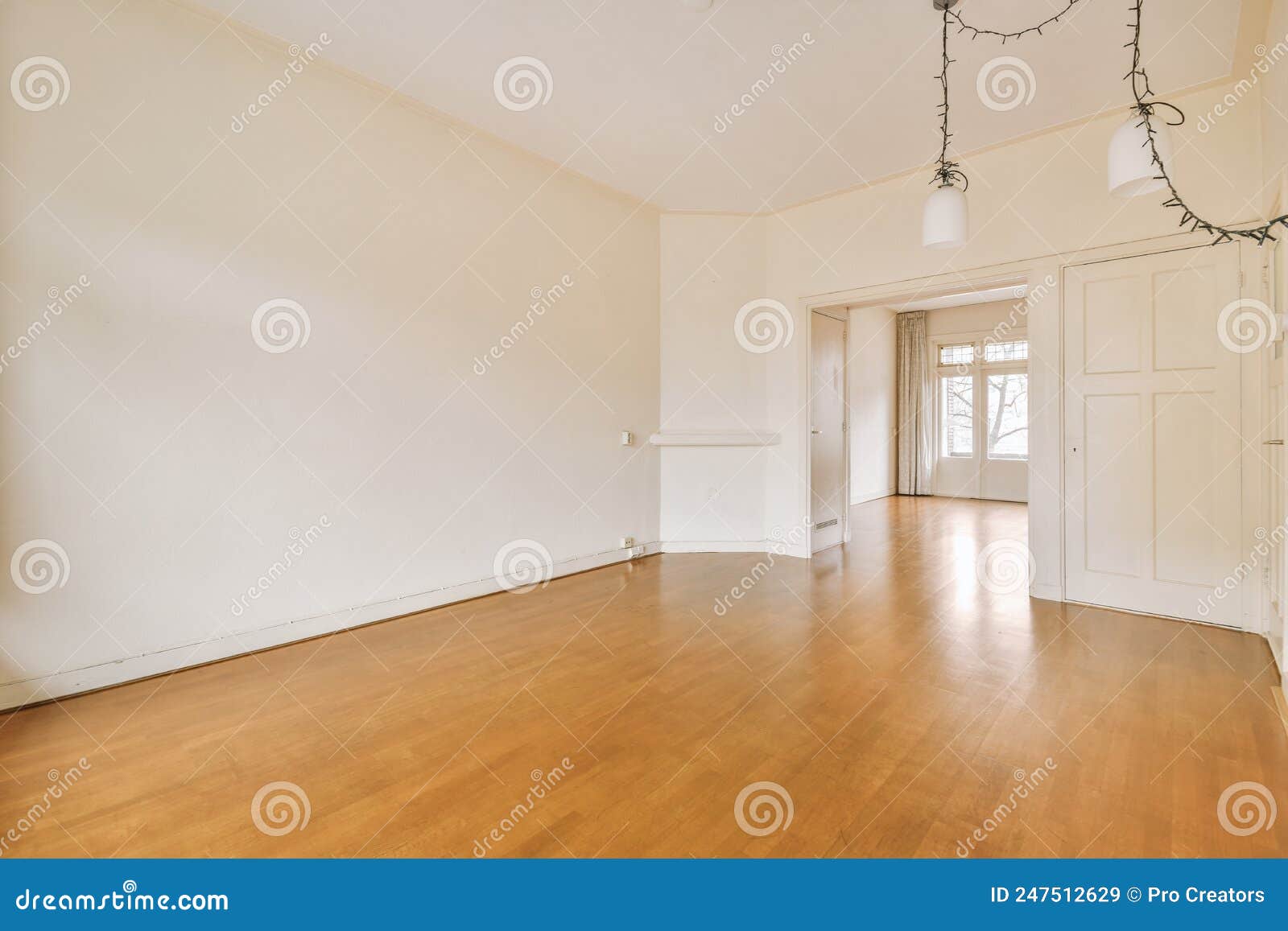 Spacious empty room stock image. Image of apartment - 247512629