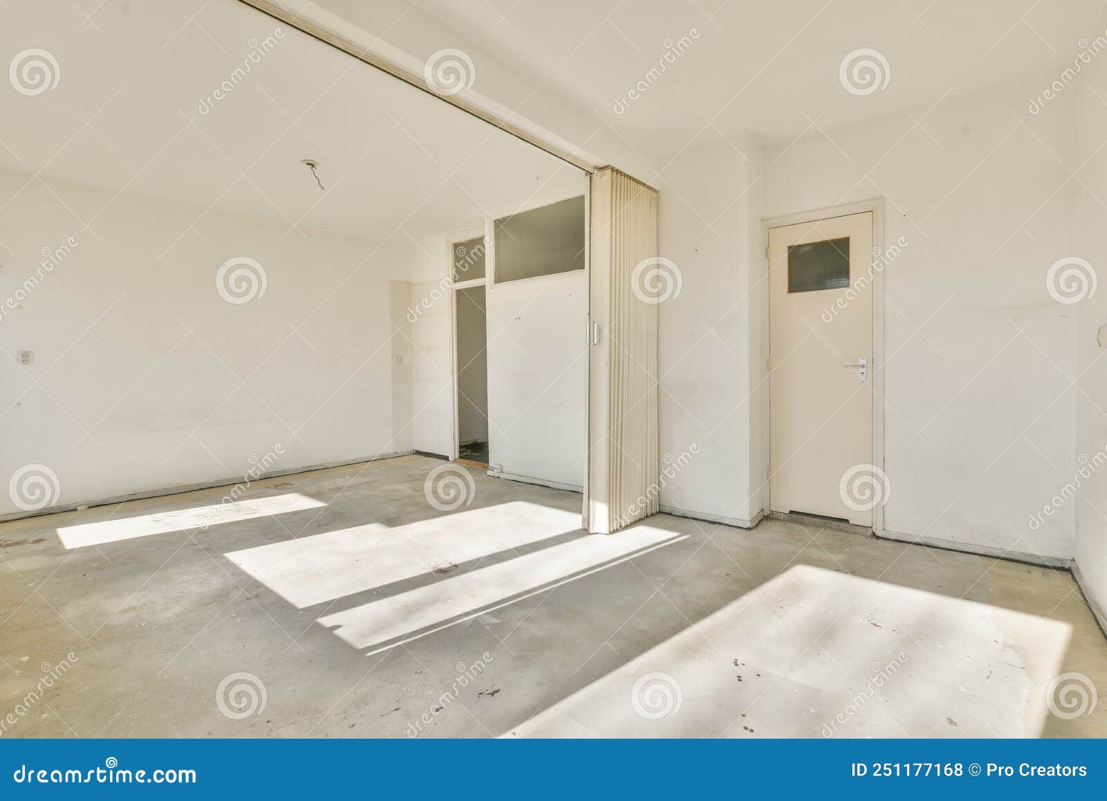 Spacious empty room stock photo. Image of decorative - 251177168