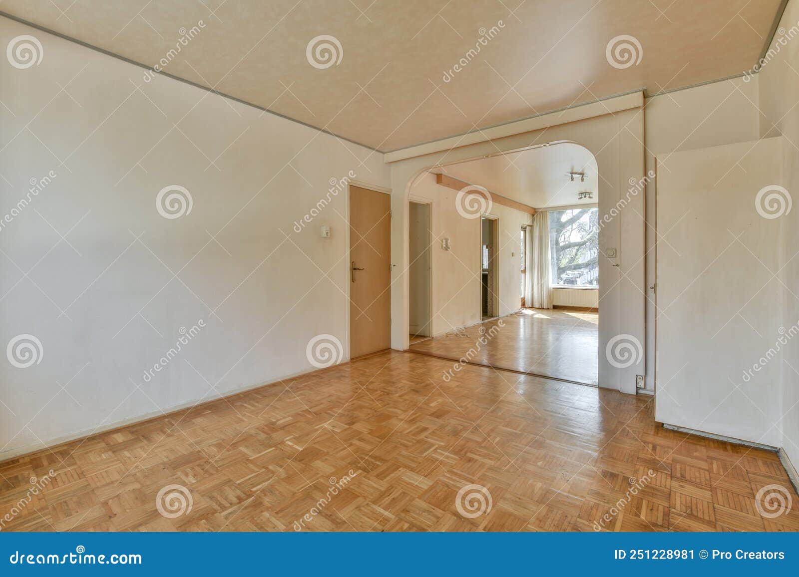 Spacious empty room stock image. Image of residential - 251228981