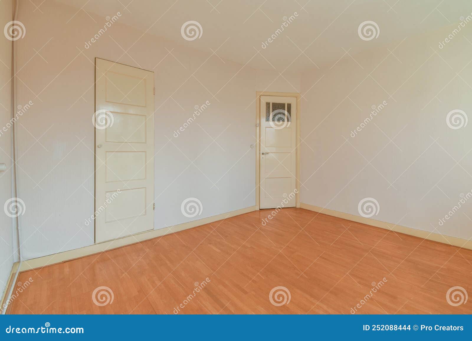 Spacious empty room stock photo. Image of clean, elegance - 252088444