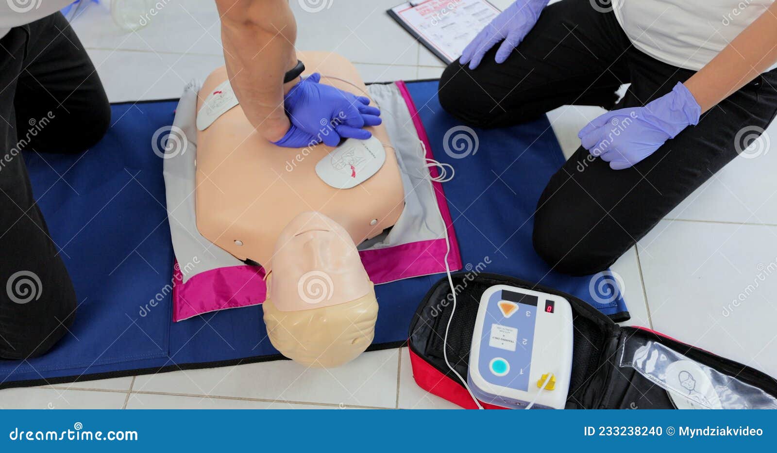 CPR Training Medical Procedure Workshop. Demonstrating Chest ...