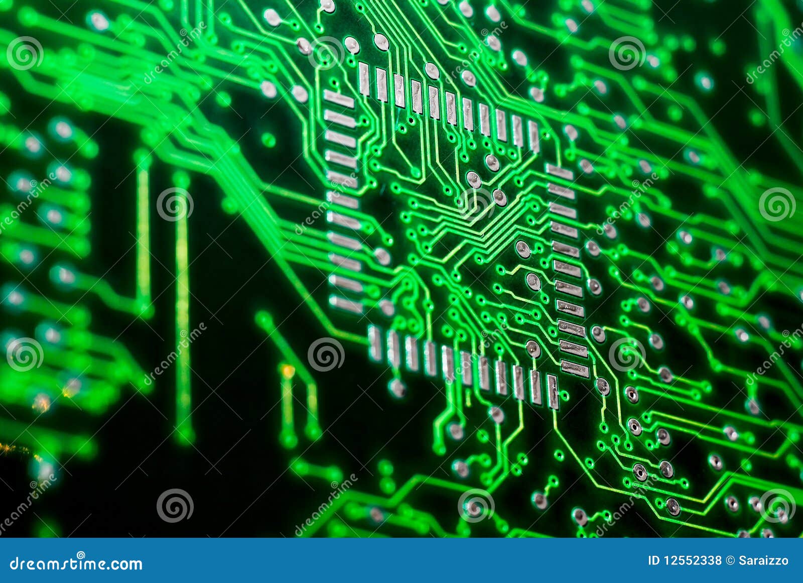 CPU-elektronische Kontakte stockfoto. Bild von seite - 12552338