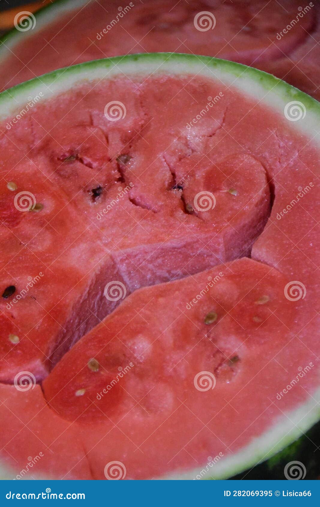 Crack in Ripe Red Watermelon Stock Image - Image of summer, dessert ...