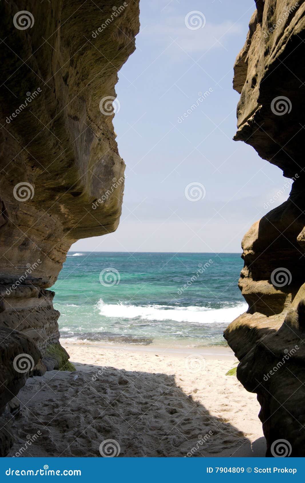 Crack in Rocks stock image. Image of water, scenic, cave - 7904809
