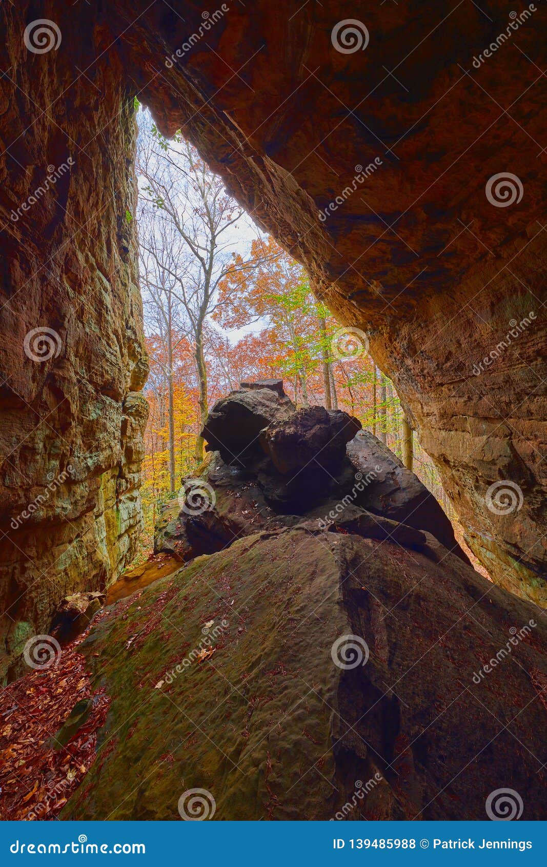 Crack in the Rocks, KY stock photo. Image of mountain - 139485988