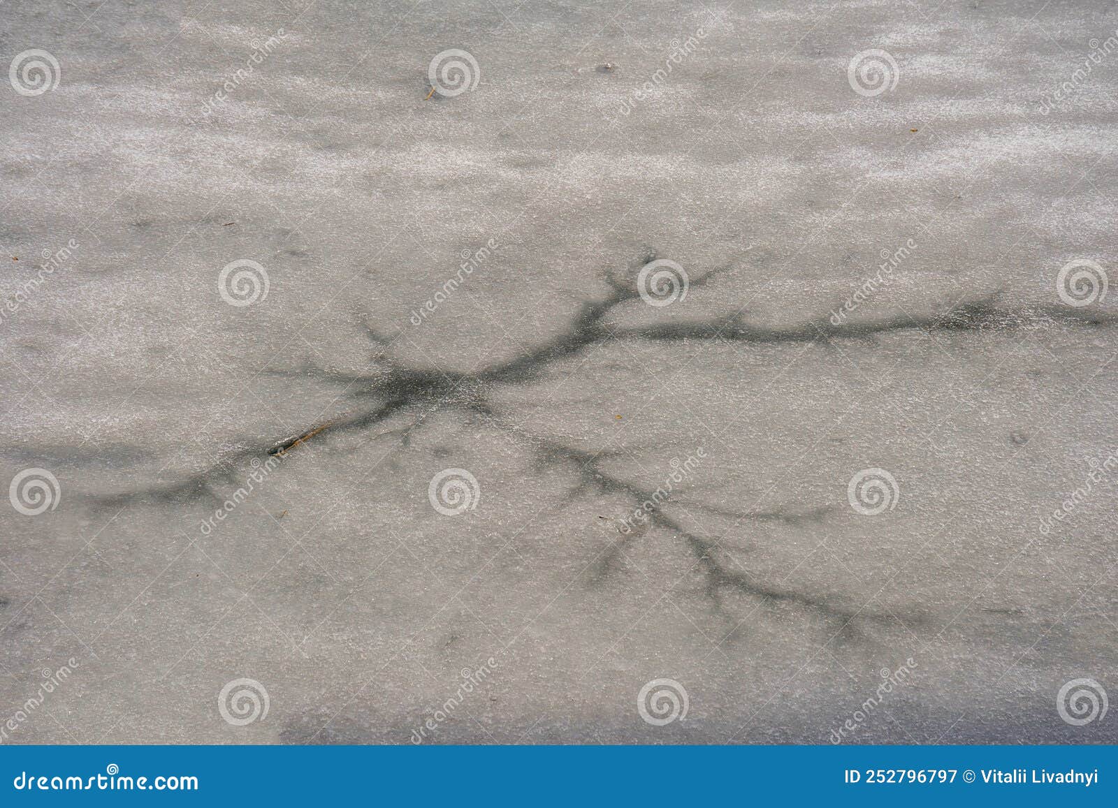 A crack in the ice stock image. Image of tourism, rime - 252796797