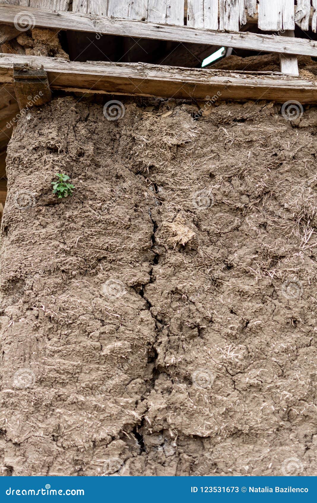 A Crack in the Wall of an Adobe House Stock Image - Image of roof, aged ...