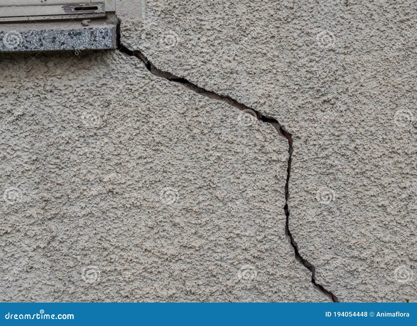 Crack in a Wall Construction Defects Stock Photo - Image of trade ...