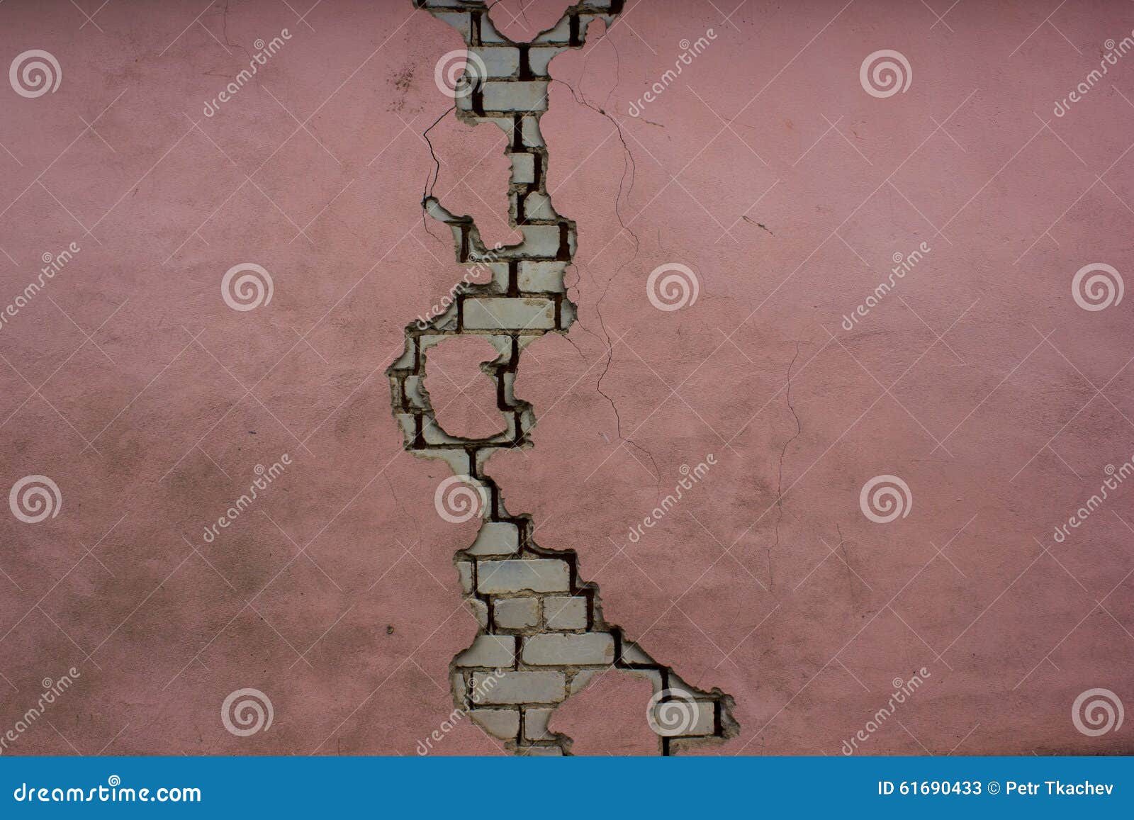 A crack in the wall stock image. Image of obsolete, detail - 61690433
