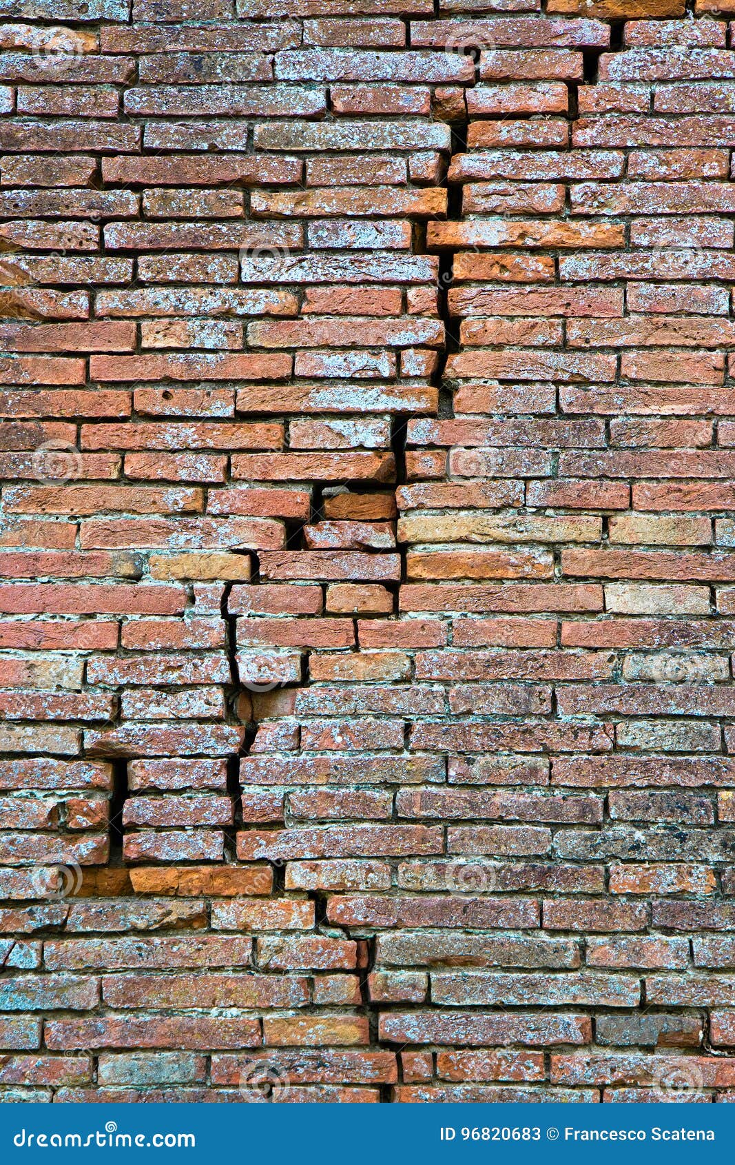 Cracked Brick Wall. Deep Crack in a Brick Wall Stock Image - Image of ...