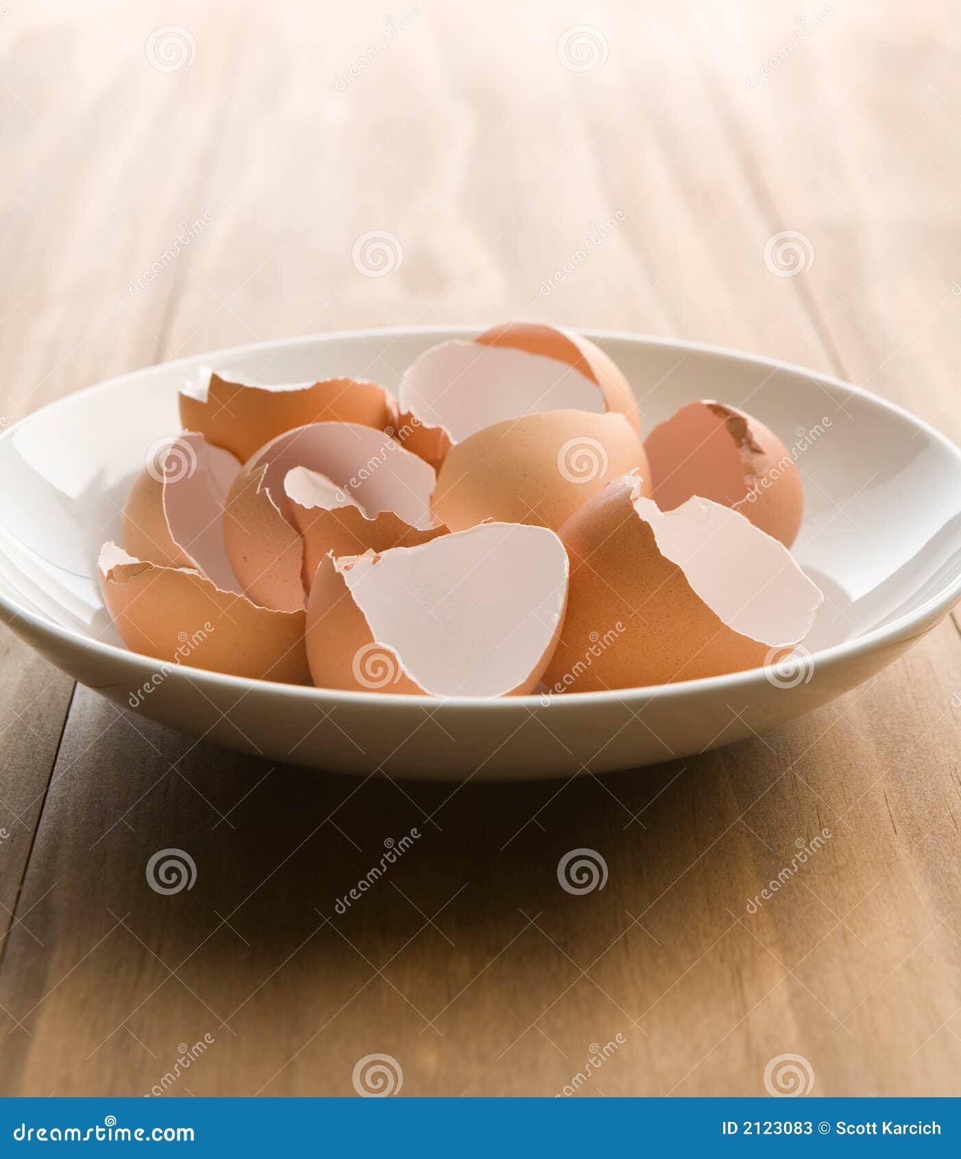 Cracked Brown egg shells stock image. Image of cracked - 2123083